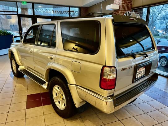 2001 Toyota 4Runner SR5 V6 4x4 auction - Cars & Bids