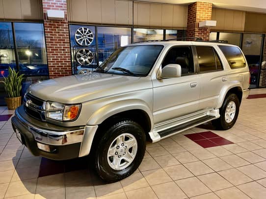 2001 Toyota 4Runner SR5 V6 4x4 auction - Cars & Bids
