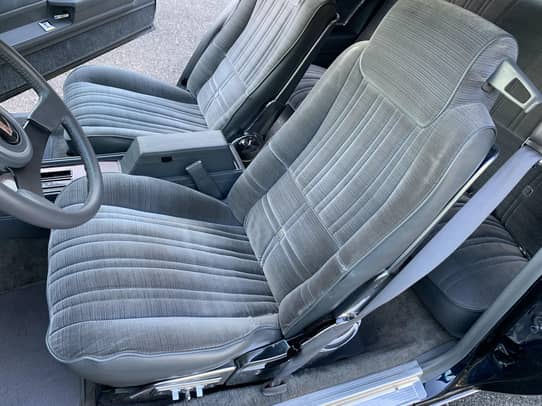 1985 Oldsmobile Cutlass 442 auction - Cars & Bids