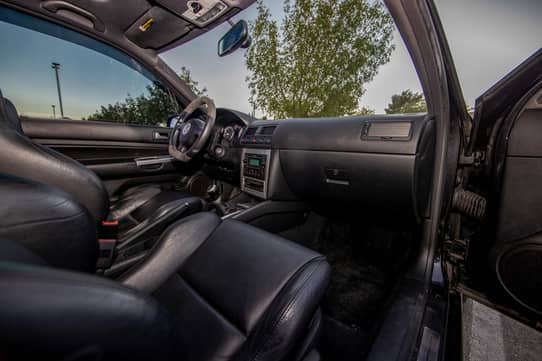 2004 Volkswagen Golf R32 auction - Cars & Bids