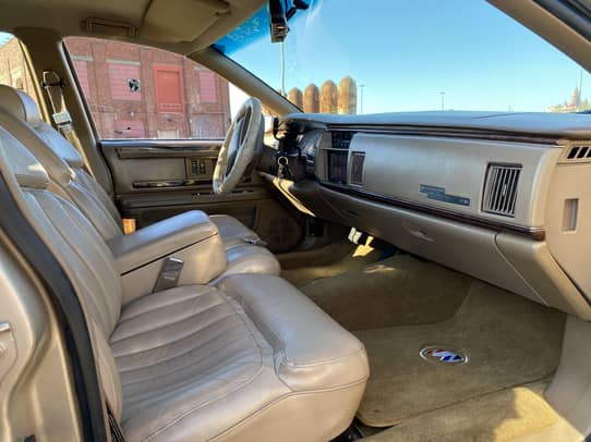 1995 Buick Roadmaster Estate Wagon auction - Cars & Bids