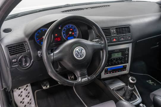 2004 Volkswagen R32 VIN: WVWKG61J54D131213 for Sale - Cars & Bids