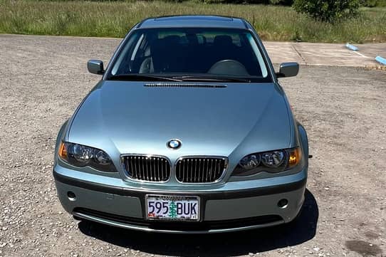2005 BMW 325i Sedan VIN: WBAET37455NJ86715 for Sale - Cars & Bids