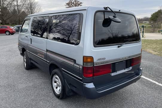 1991 Toyota HiAce Super Custom 4WD for Sale - Cars & Bids