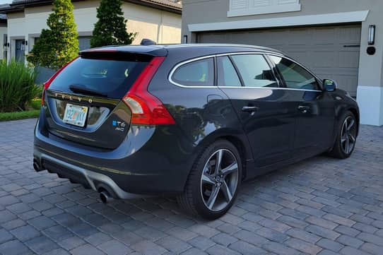 2015 Volvo V60 T6 R-Design for Sale - Cars & Bids