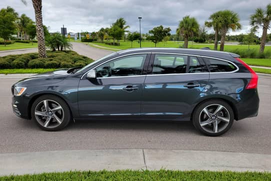 2015 Volvo V60 T6 R-Design for Sale - Cars & Bids