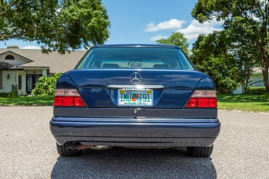 1995 Mercedes-Benz E320 Sedan VIN: WDBEA32E9SC188952 for Sale - Cars & Bids