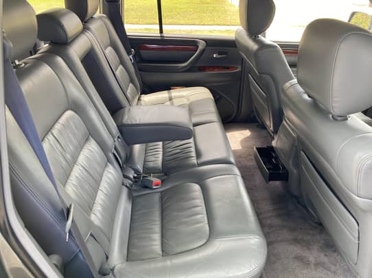 2000 Lexus LX470 auction - Cars & Bids