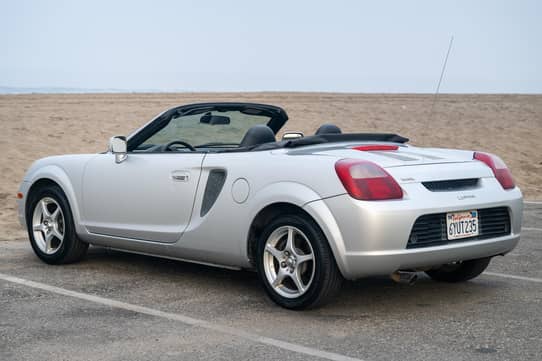 2001 Toyota MR2 Spyder VIN: JTDFR320210032402 for Sale - Cars & Bids