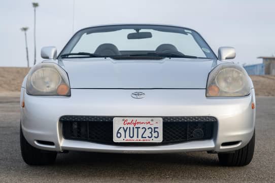 2001 Toyota MR2 Spyder VIN: JTDFR320210032402 for Sale - Cars & Bids