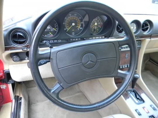 1986 Mercedes-Benz 560SL auction - Cars & Bids