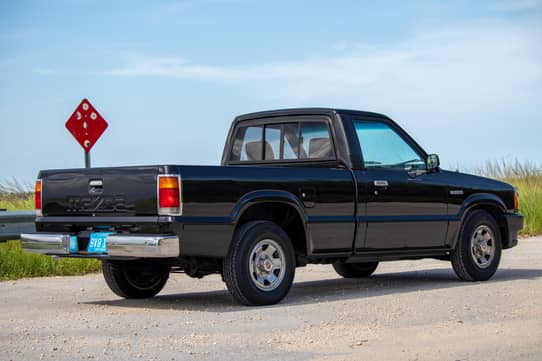 1986 Mazda B2000 auction - Cars & Bids