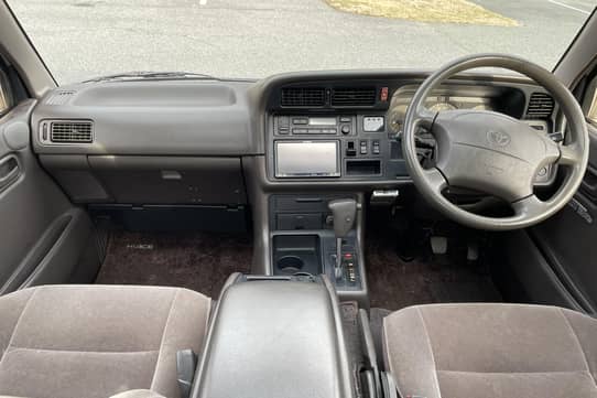 1995 Toyota HiAce Super Custom Living Saloon EX for Sale - Cars & Bids