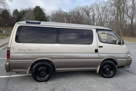 1995 Toyota HiAce Super Custom Living Saloon EX for Sale - Cars & Bids