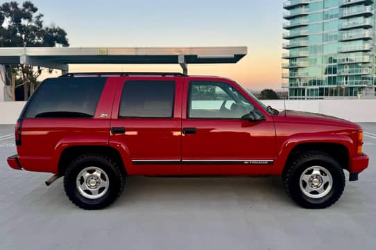 2000 Chevrolet Tahoe Z71 4x4 VIN: 1GNEK13R0YR214582 for Sale - Cars & Bids
