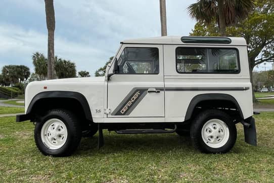 1996 Land Rover Defender 90 VIN: SALLDVAF8TA977395 for Sale - Cars & Bids