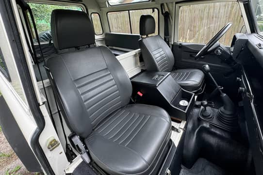 1996 Land Rover Defender 90 VIN: SALLDVAF8TA977395 for Sale - Cars & Bids