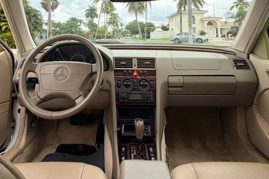 1999 Mercedes-Benz C230 Kompressor Sedan VIN: WDBHA24GXXA771068 for ...