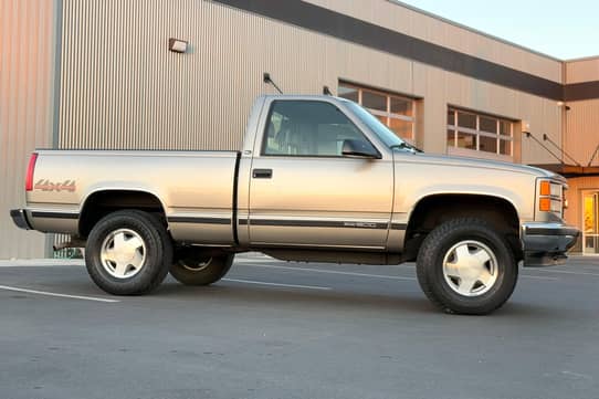 1998 GMC Sierra 1500 SL 4x4 VIN: 1GTEK14W2WZ528986 for Sale - Cars & Bids
