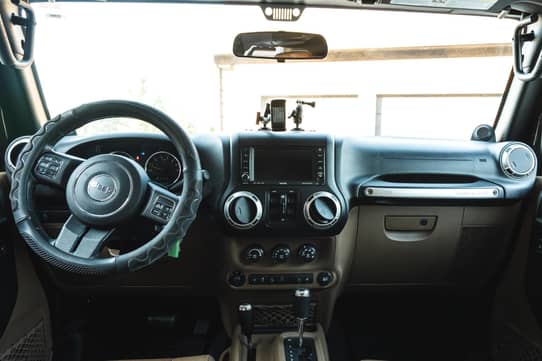2011 jeep interior