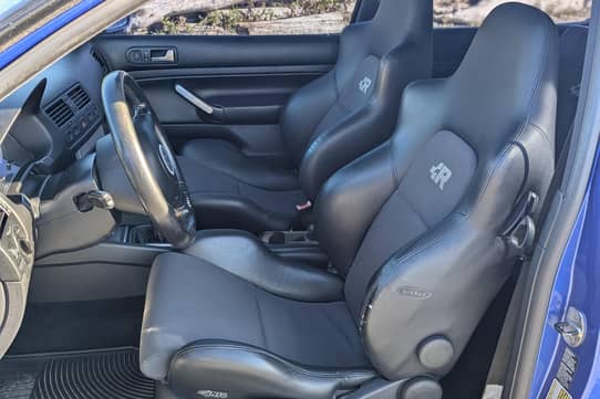 2004 Volkswagen R32 VIN: WVWKG61J34D129444 for Sale - Cars & Bids