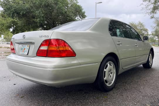 2002 Lexus LS 430 VIN: JTHBN30F820083064 for Sale - Cars & Bids