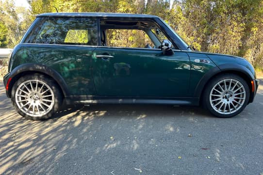 2006 Mini Cooper S VIN: WMWRE33526TL23214 for Sale - Cars & Bids