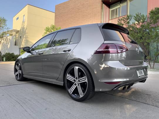 2016 Volkswagen Golf R auction - Cars & Bids