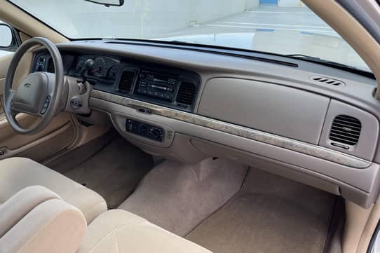 1998 Ford Crown Victoria LX for Sale - Cars & Bids