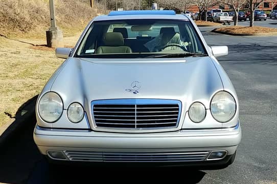 1998 Mercedes-Benz E320 Sedan auction - Cars & Bids