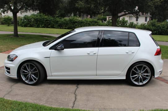 2017 Volkswagen Golf R auction - Cars & Bids