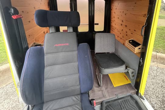 1991 Daihatsu Mira Walk-through Van for Sale - Cars & Bids