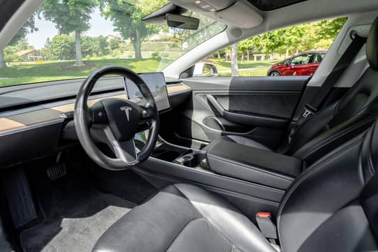2019 Tesla Model 3 Standard Range Plus auction - Cars & Bids