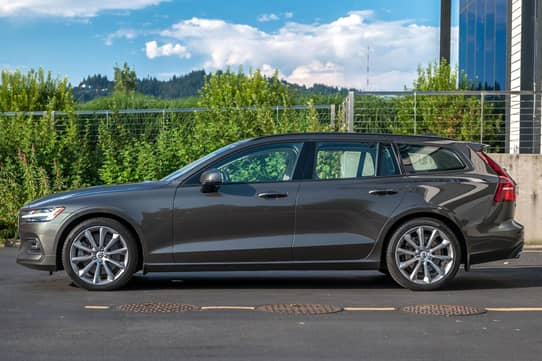 2019 Volvo V60 T6 AWD Momentum for Sale - Cars & Bids