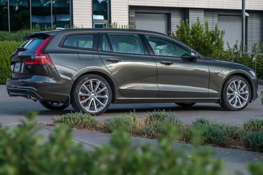 2019 Volvo V60 T6 AWD Momentum for Sale - Cars & Bids