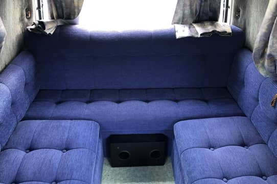 1992 Toyota HiAce Super Custom Limited 4WD for Sale - Cars & Bids