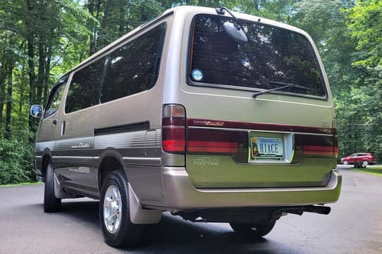 1994 Toyota HiAce Super Custom Limited 4WD for Sale - Cars & Bids