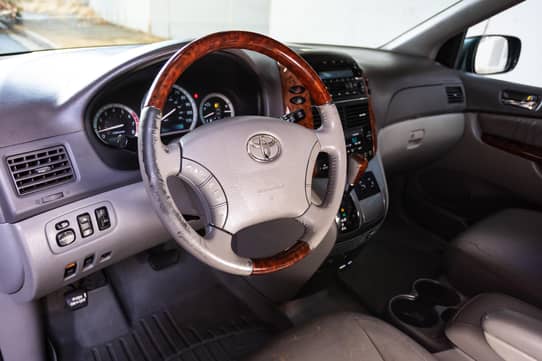 2004 Toyota Sienna XLE Limited AWD for Sale - Cars & Bids