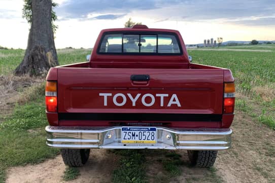 1995 Toyota Pickup 4x4 auction - Cars & Bids