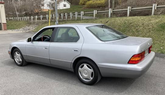 1999 Lexus LS 400 auction - Cars & Bids