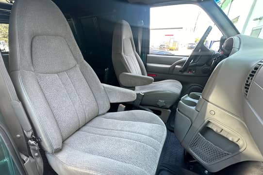 2000 Chevrolet Astro AWD for Sale - Cars & Bids