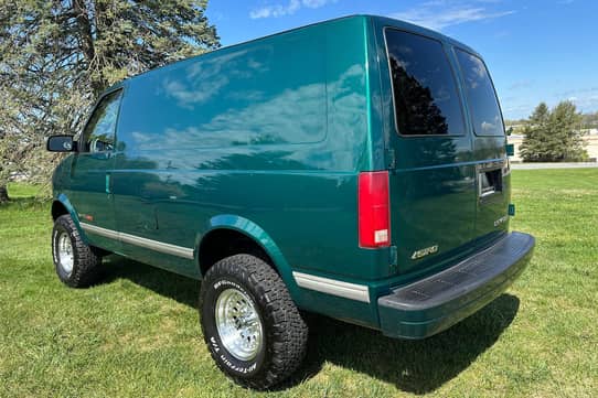 2000 Chevrolet Astro AWD for Sale - Cars & Bids