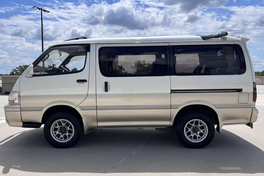 1994 Toyota HiAce Super Custom Limited 4WD for Sale - Cars & Bids