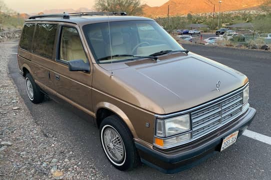 1988 Dodge Caravan LE auction - Cars & Bids