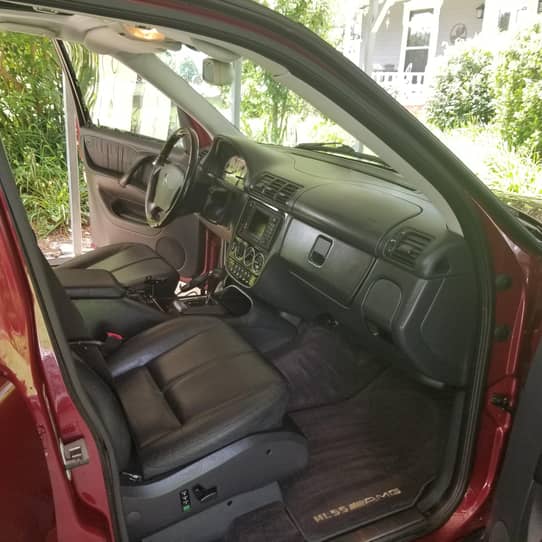 2000 Mercedes-Benz ML55 AMG auction - Cars & Bids