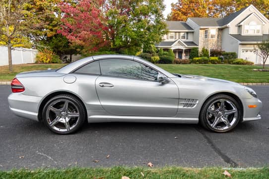 2009 Mercedes-Benz SL550 VIN: WDBSK71F79F151683 for Sale - Cars & Bids