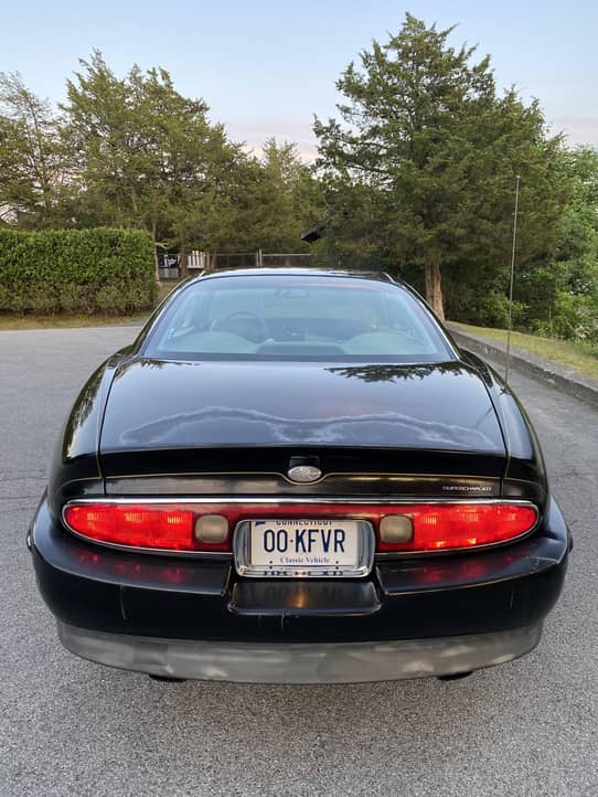 1998 Buick Riviera auction - Cars & Bids