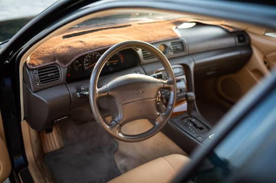 1993 Infiniti J30 auction - Cars & Bids