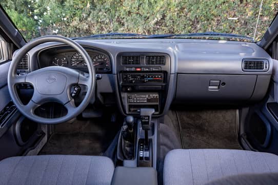 1995 Nissan Pathfinder XE 4x4 VIN: JN8HD17Y1SW068899 for Sale - Cars & Bids