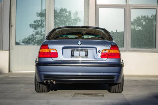 2002 BMW 330i Sedan auction - Cars & Bids